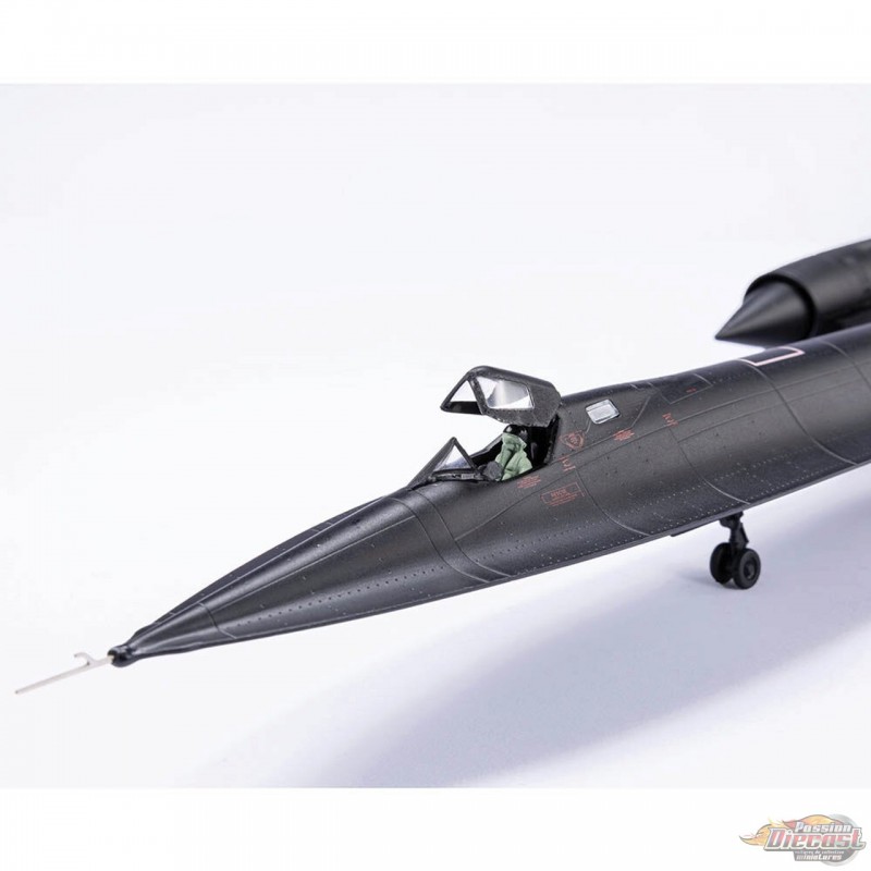 Lockheed SR-71A Blackbird 61-7960, Shark With Stand Air Force 1 1/72 AF1-0088F