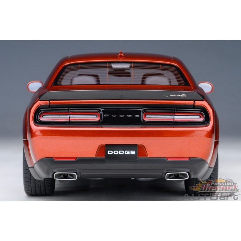 DODGE CHALLENGER R/T SCAT PACK WIDEBODY 2022 (SINAMON STICK) - Autoart ...